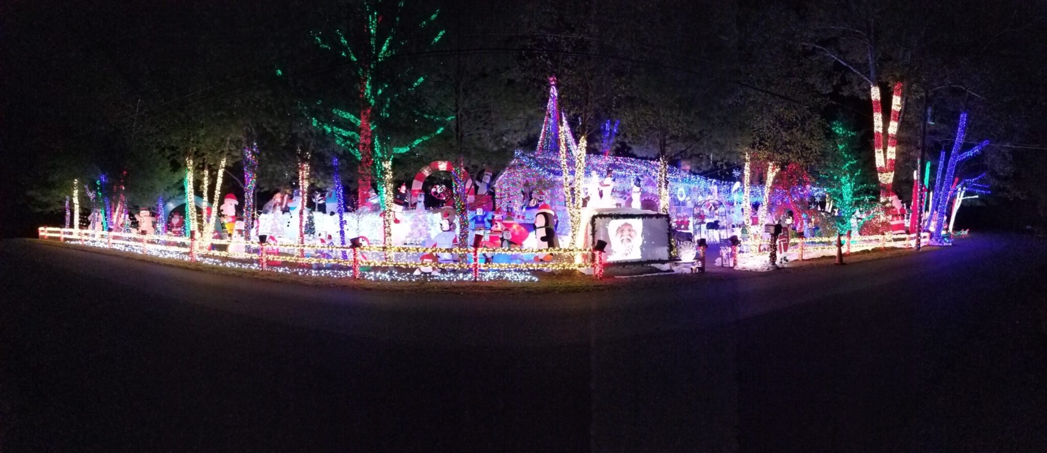 Sussin Family Christmas Lightshow - Holiday Light Display (5 Stars, 19 ...